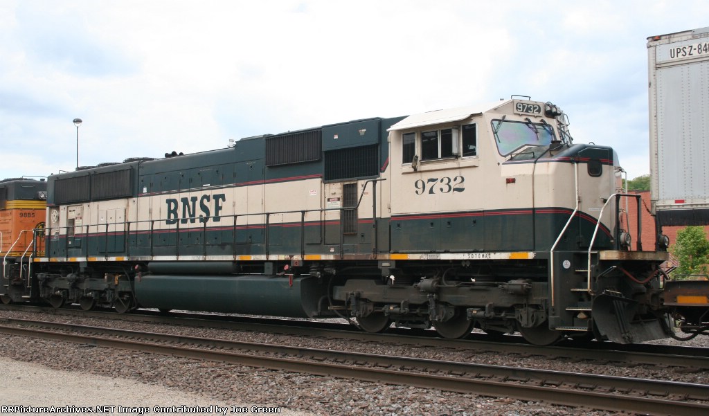 BNSF 9732
